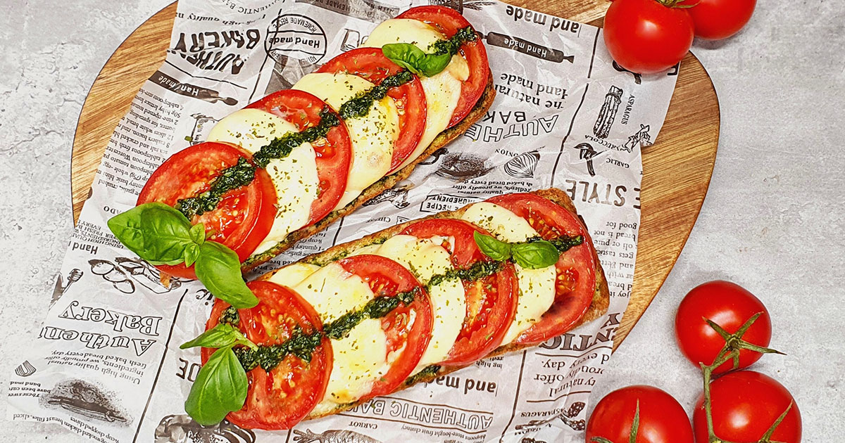 Rezept Überbackenes Caprese Baguette lowcarb keto glutenfrei - Dr ...